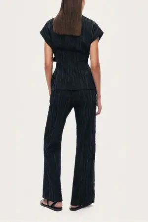 NOCTURNE Textured Belted Vest