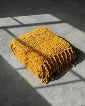 VILLA ABURI Chunky Chenille Knit Blanket With Fringe