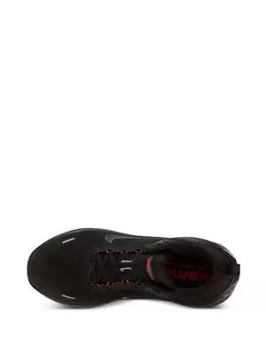 Nike Vomero Plus Sneakers