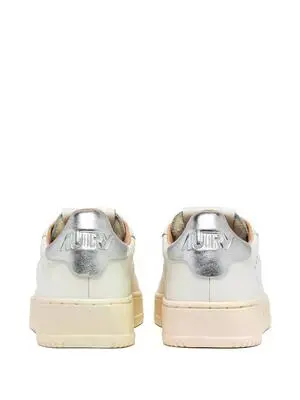 AUTRY Medalist Low Leather Sneakers - White