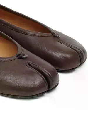 MAISON MARGIELA Tabi Ballet Flats - Brown