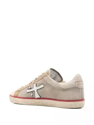 Premiata Steven 8052 Appliqué Sneakers - Neutrals