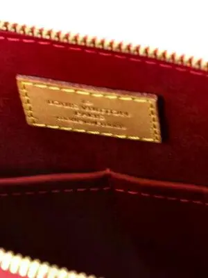 LOUIS VUITTON Alma Handbag Monogram Vernis Pm - Red