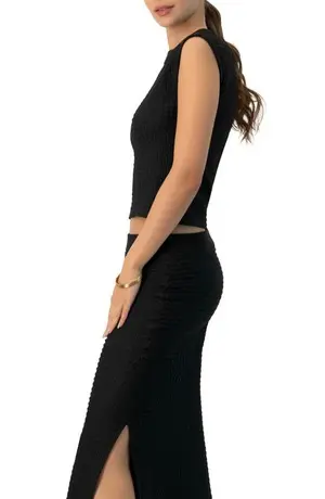 IVONNE Sleeveless Knit Top - Black