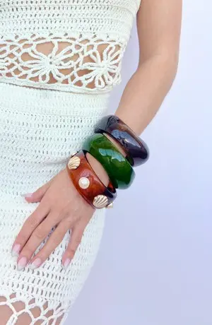PETIT MOMENTS Detailed Resin Bangle Bracelet