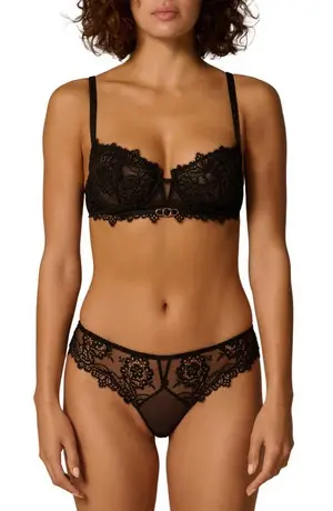 Simone Perele Idole Tanga