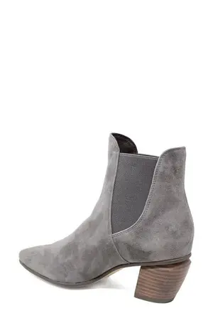 DJANGO AND JULIETTE Pointed Toe Chelsea Boots