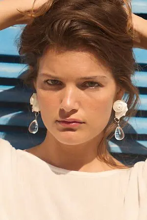 Free People Fleur Dangle Earrings - Shell