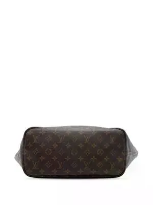 LOUIS VUITTON 2012 Monogram Neverfull Mm Tote Bag - Brown