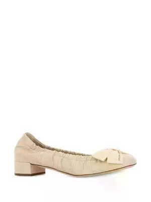 Prada Leather Heeled Pumps With Bow Detail - Neutrals