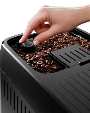 DE'LONGHI Magnifica Plus Coffee Machine