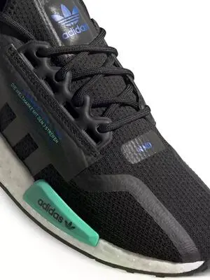 Adidas R1.v2 Sneakers