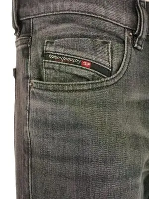 DIESEL® Logo Appliqué Jeans