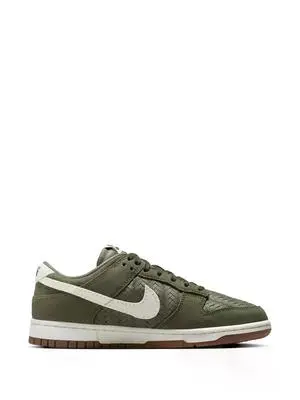 Nike Dunk Low Sneakers - Green