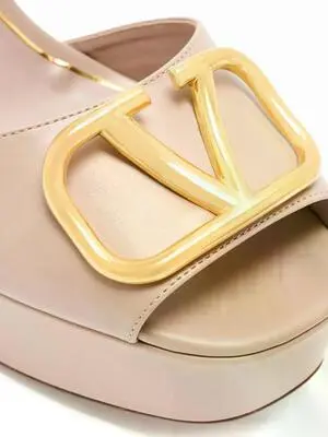 Valentino Garavani Vlogo Signature Platform Sandals - Pink