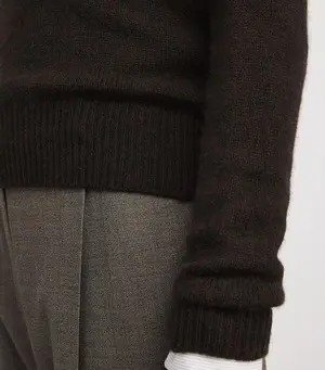 THE ROW Nalini Goat Cashmere Sweater