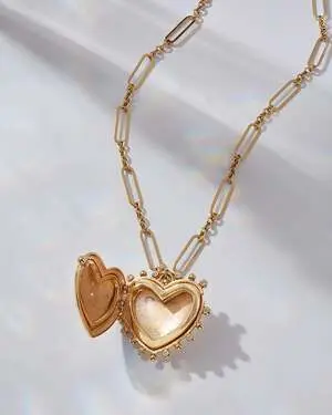Anzie Diamond And 14k Heart Locket - Gold