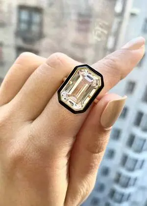 Goshwara Crystal And Enamel Queen Ring - Black