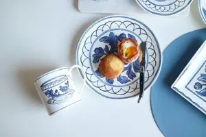 TWIG NEW YORK Heritage Blue Bird Salad Plate
