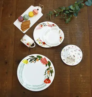 TWIG NEW YORK Language Of Flowers Dinner Plate