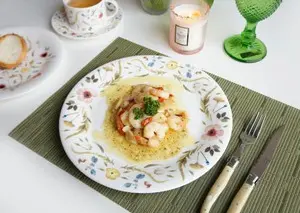 TWIG NEW YORK Scandinavian Floral Dinner Plate