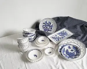 TWIG NEW YORK Heritage Blue Bird Dinner Plate