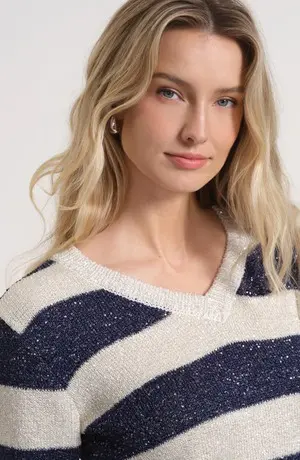 ISAAC MIZRAHI NEW YORK V-neck Fine Knit Sweater - Navy/white