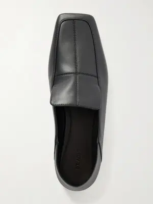 ST. AGNI Minimal Leather Loafers - Black