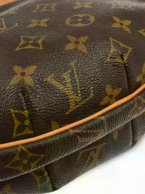 LOUIS VUITTON 2003 Mm Croissant Monogram-canvas Shoulder Bag