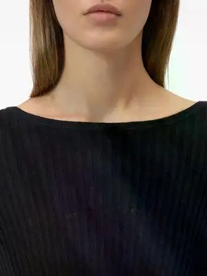 Closed Crew-neck Batwing Sweater