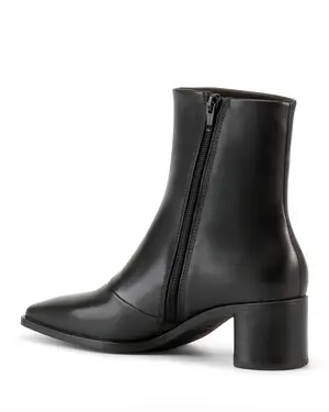 VAGABOND SHOEMAKERS Fay Leather Ankle Boots