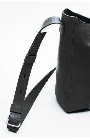 Écotorie Brigitte Leather Crossbody Bag - Black