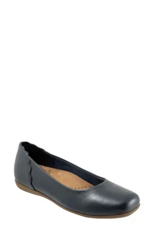 Women's Trotters Navy Leather Shoes