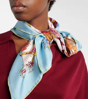 Gucci Gg Printed Silk Twill Scarf - Blue