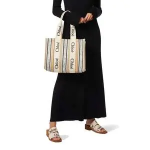 Chloé Woody Medium Tote - Beige