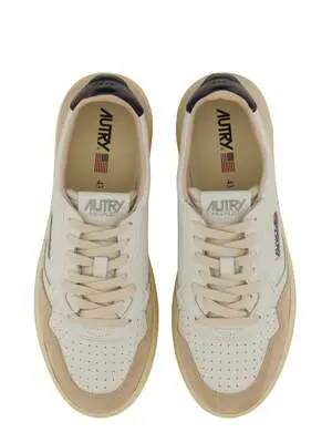 AUTRY Medalist Low Top Sneakers - White