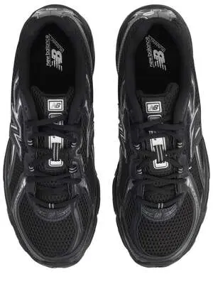 NEW BALANCE 740 Sneakers - Black