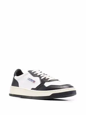 AUTRY Medialist Low Leather Sneakers - Black