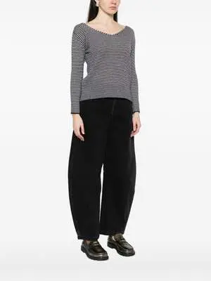 BEYOU Cashmere V-neck Sweater - Black