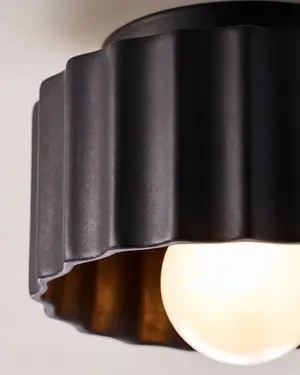 Quince Scalloped Ceramic Flush Mount / Sconce