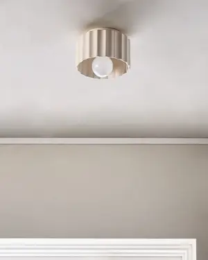 Quince Scalloped Ceramic Flush Mount / Sconce