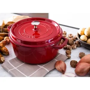 STAUB Round Cocotte, 4 Quart - Cherry