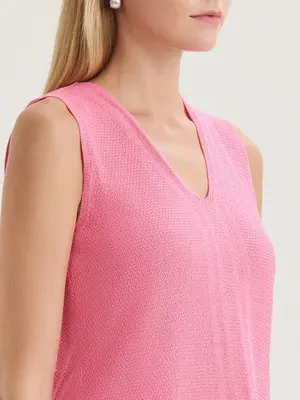 Misook V-neck Pointelle Knit Tank