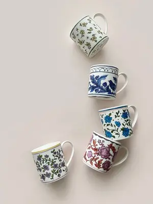 TWIG NEW YORK Heritage Bachelor Button Blooming Mug