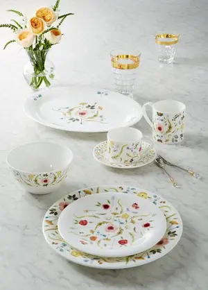 TWIG NEW YORK Scandinavian Floral Oval Platter