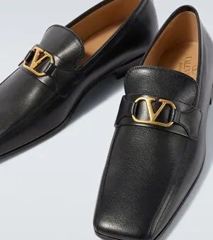 Valentino Garavani Vlogo Leather Loafers