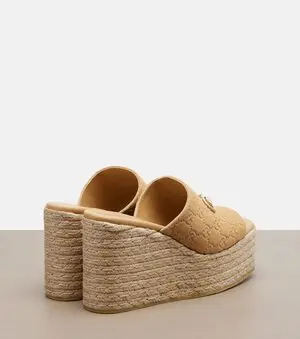 Gucci Horsebit Suede Espadrille Wedges - Beige