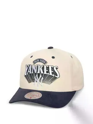 Mitchell & Ness Yankees Horizon Pro Snapback Baseball Cap - Neutrals