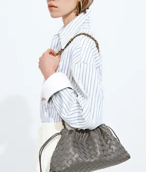 Bottega Veneta Intrecciato Calfskin Leather Pouch With Metal Chain - Basalt