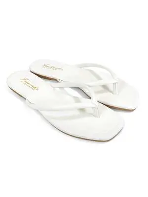 FREDERICK'S OF HOLLYWOOD Tallulah Thong Flat Sandal